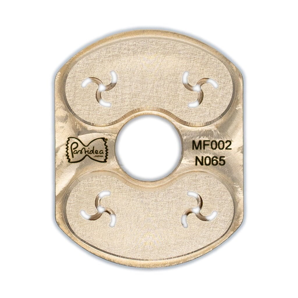 Pre-defined kit with a vertical insert casing and three pasta die ...