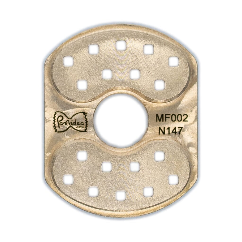 Pre-defined kit with a horizontal insert casing and six pasta die ...